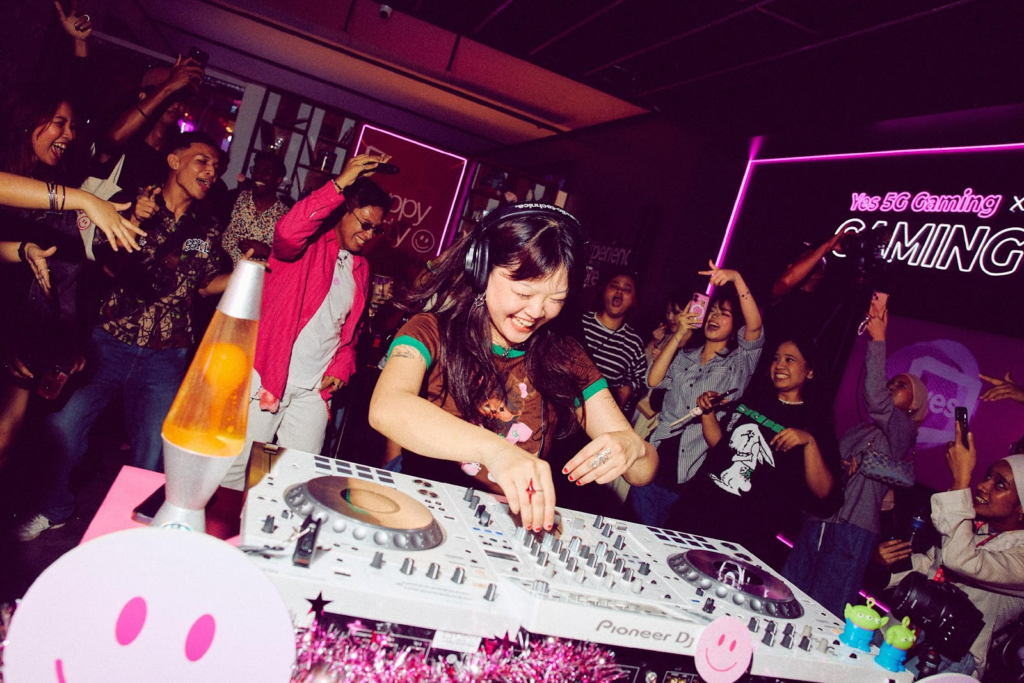 Yes Happy Party Vol. 1 Lights Up KL With Music, iPhone 17 Showcase ...